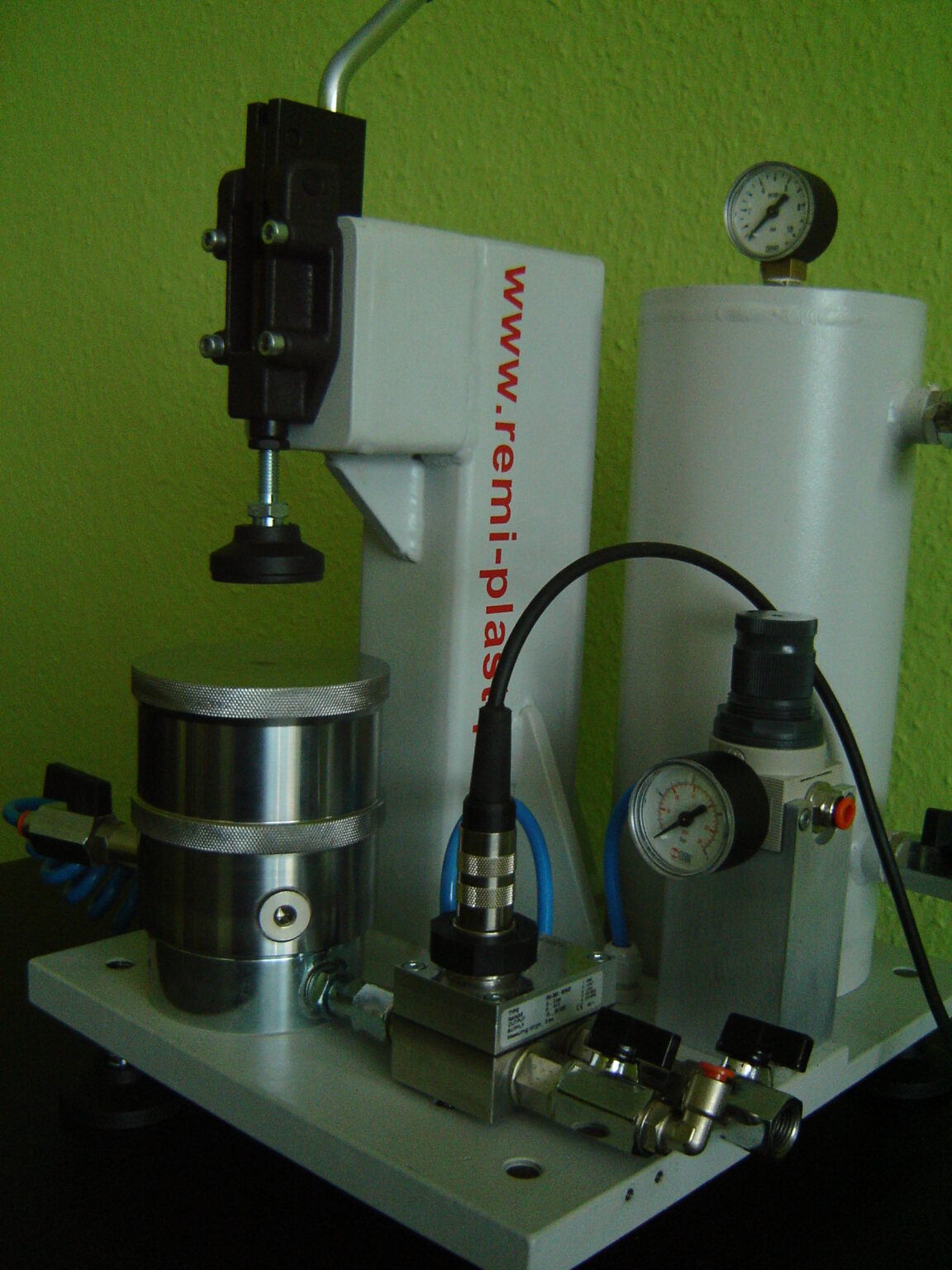 Maszyny laboratoryjne – ReMi-Plast